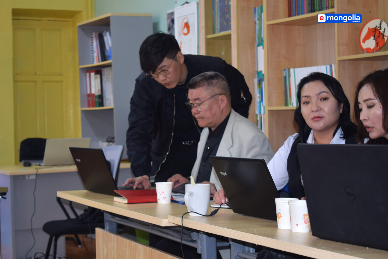 E Mongolia платформд эмийн жорын мэдээлэл үйлчилгээ шинээр нэвтэрлээ